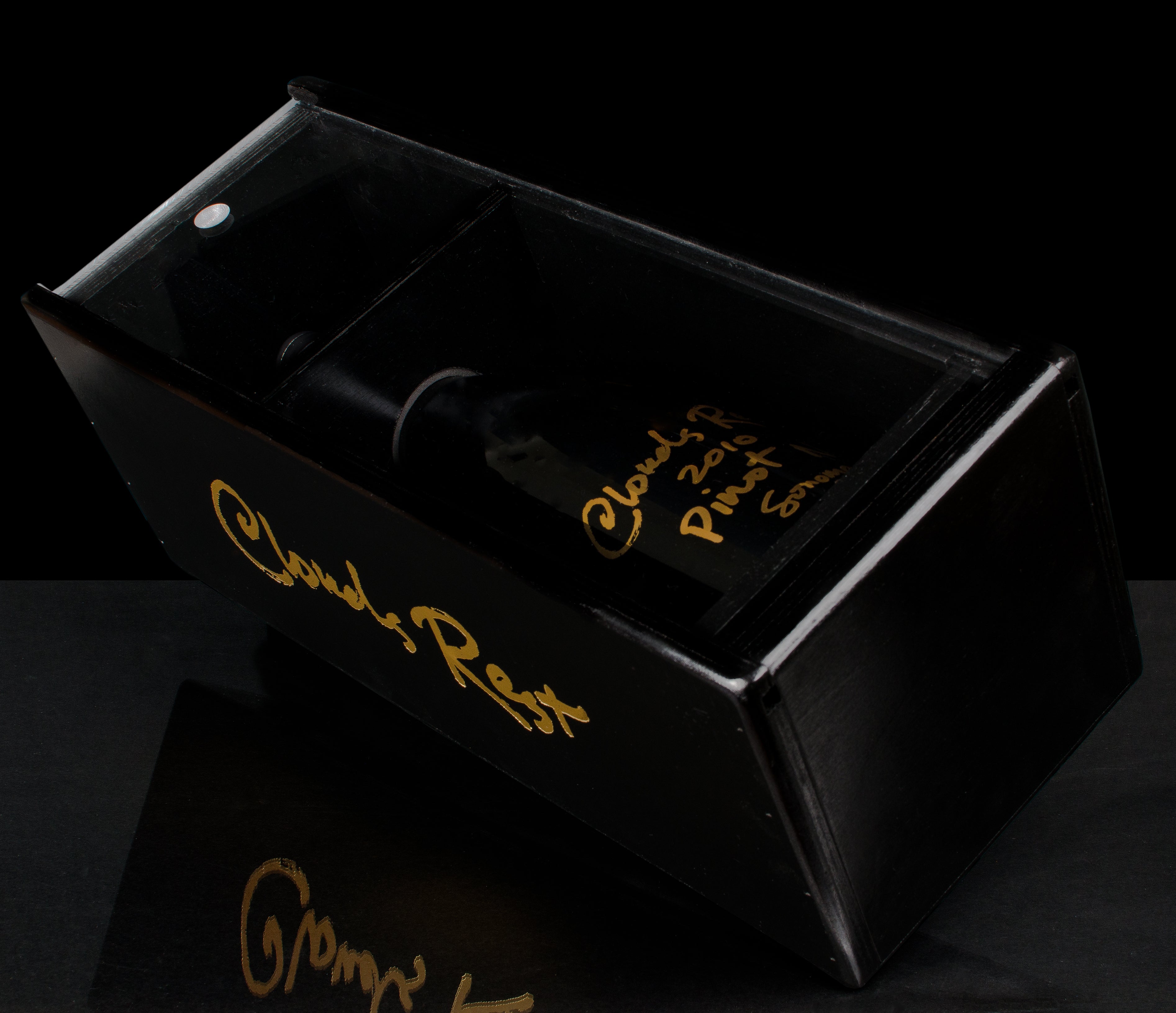 Magnum Presentation Case, Black Lacquered wood with Gold Logo – Clouds ...